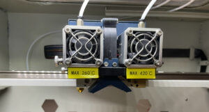 CreatBot F430 - 軟質材料やカーボン配合など特殊な材料が使用できる3Dプリンタ